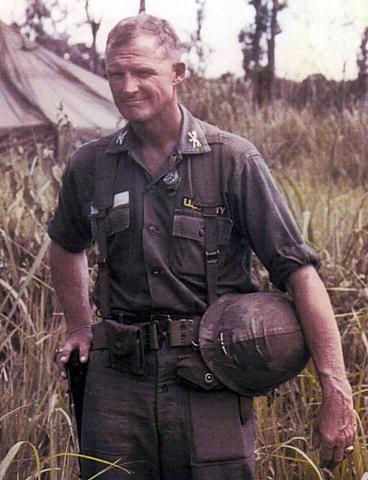 We Were Soldiers - HAL MOORE